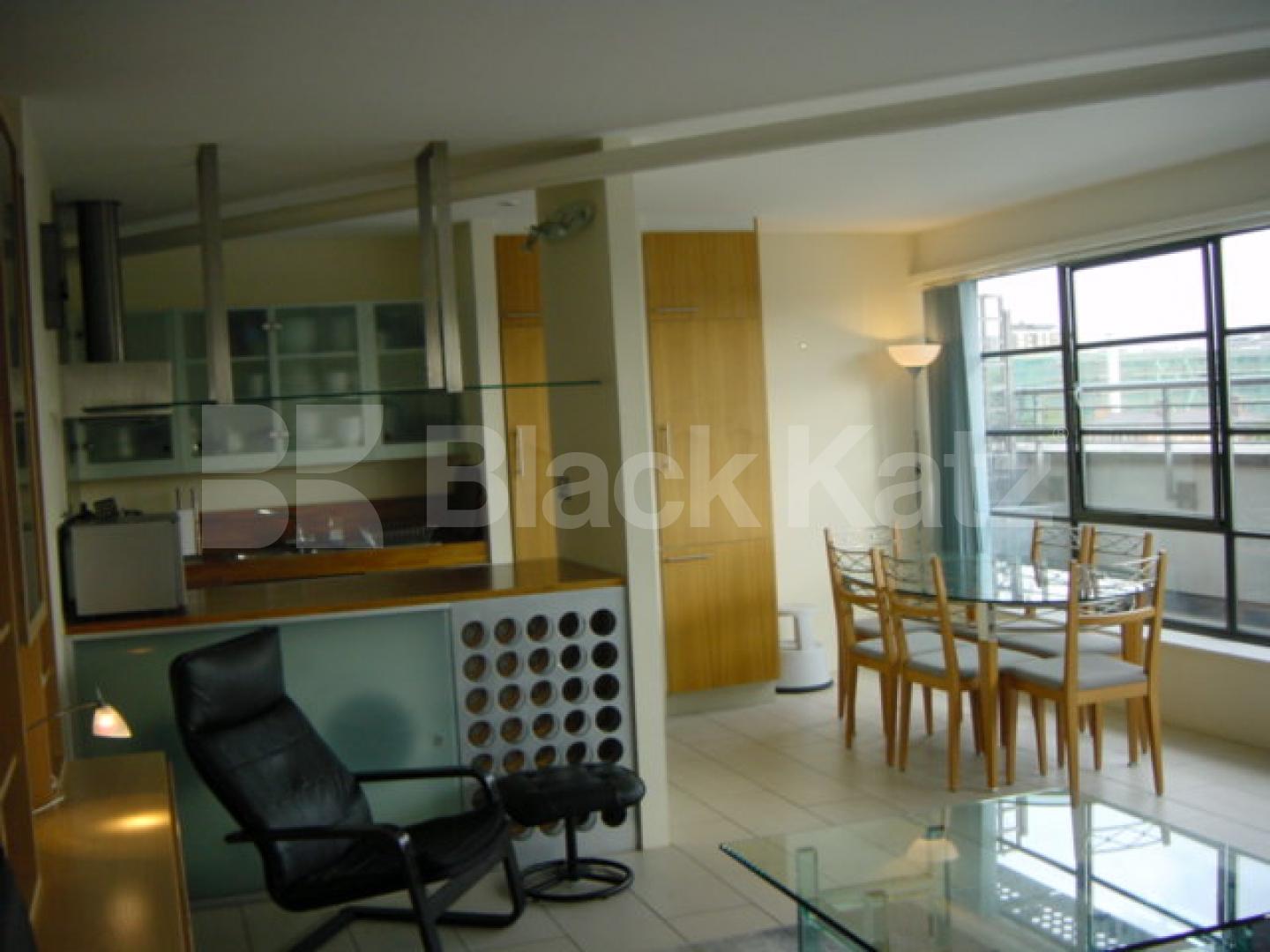 Marvelously upgraded 2 Bedroom, Un Furnished Penthouse in Penthouse Ice Wharf N1